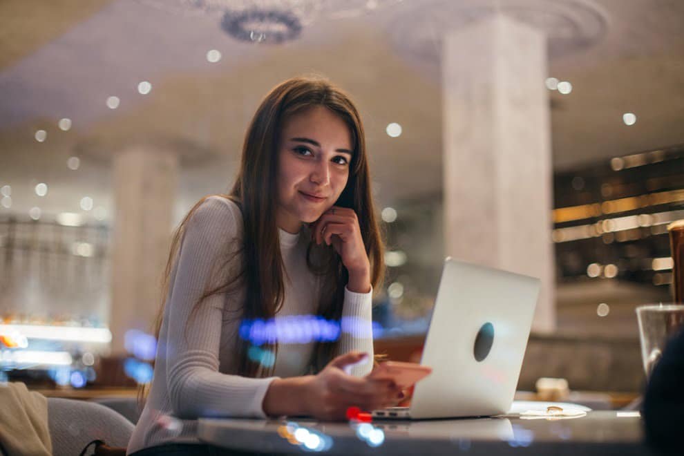 How Digital Marketing Empowers Women in the Indian Business World ...
